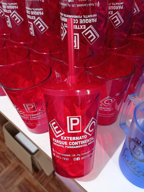 Kit 100 uni Copos Twister com Tampa e Canudo 480ml Personalizados – Oli Brindes BH